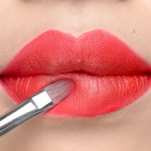 426K views · 2.8K reactions | Colorful lips to brighten up your day  | Makeup Inspiration | Facebook